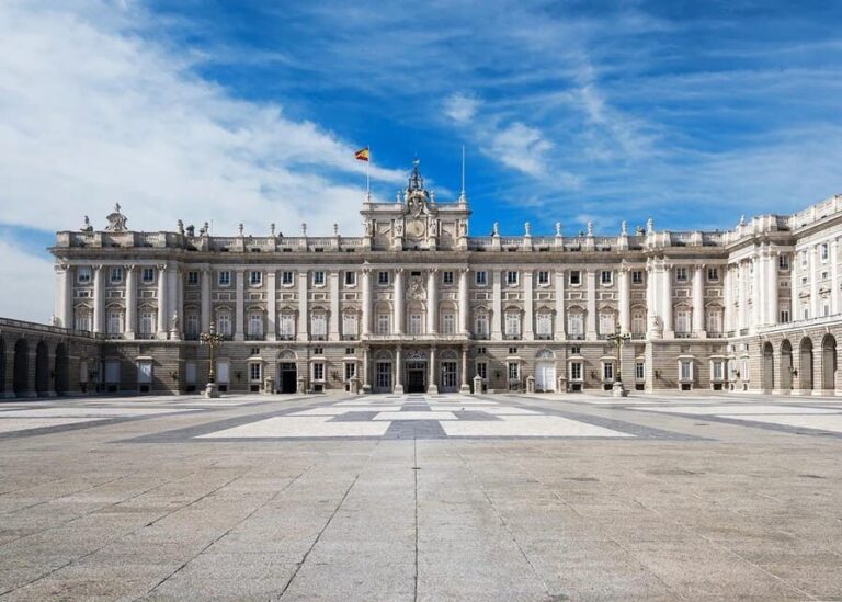 Enter the Royal Palace of Madrid - Who Will Appreciate This Tour?