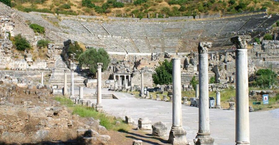 Ephesus: The House of Virgin Mary and Grand Theater Tours - Visiting the House of Virgin Mary