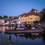 eský Krumlov: Advent Wooden Raft River Cruise - What to Expect During the Tour