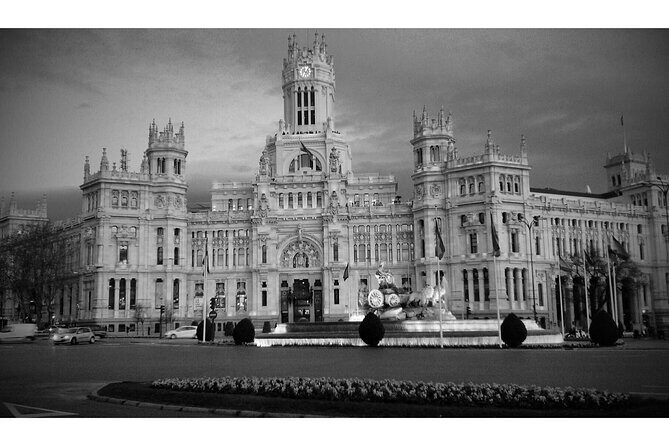 Essential Madrid: Private Walking tour - How the Experience Feels