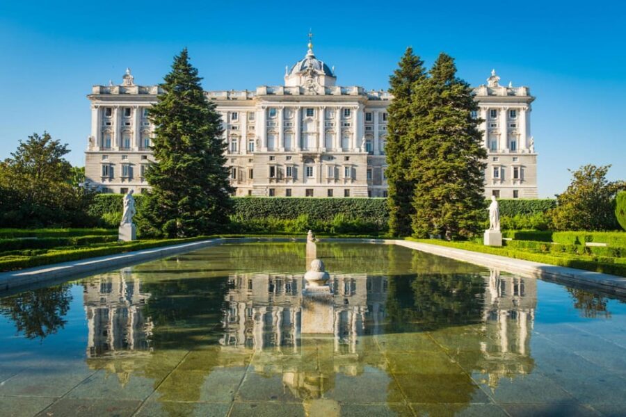 Essential Madrid: Walking Tour of the Historic Center - The Experience in Practice: What You’ll See & Feel
