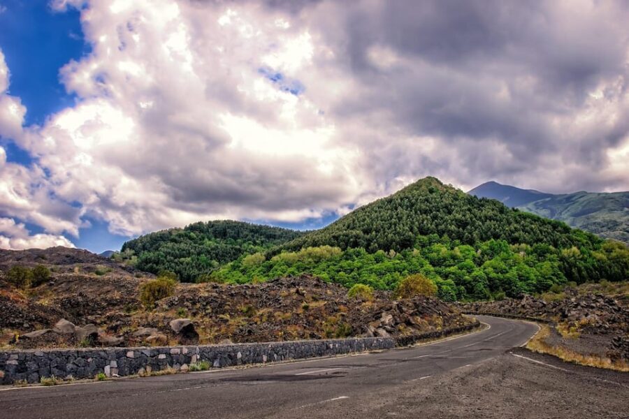 Etna and Silvestri Craters: Guided Tour and Liquor Tasting - An In-Depth Look at the Etna and Silvestri Craters Tour