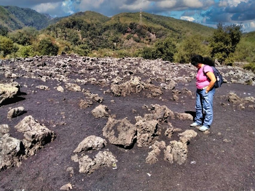 Etna Lava Flow 1992 Aci Trezza boat tour dinner family home - Natural and Cultural Highlights in Detail