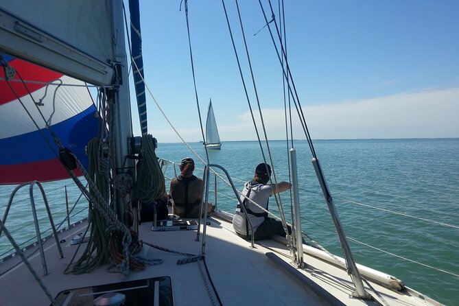Evasion at sea, private experience for your tribe. Morning - Key Points