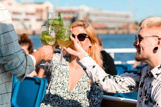 Evening Cruise - What do travelers actually experience onboard?
