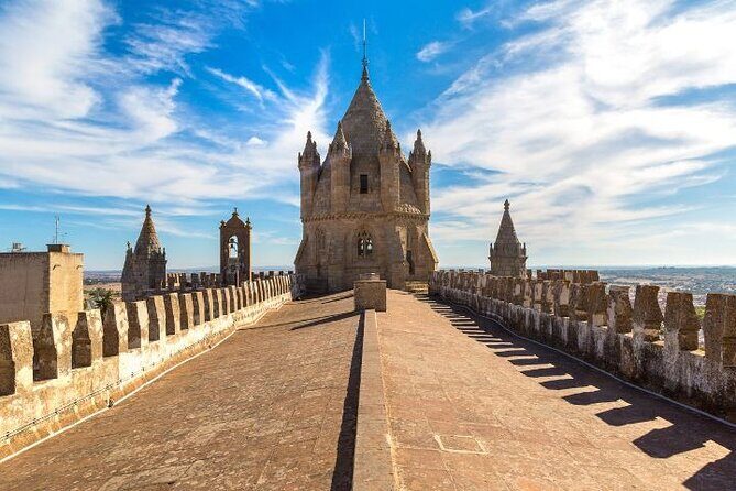 Évora Private Half-Day of Wonders with Tickets - FAQs