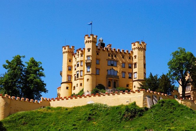 EXCLUSIVE 3 Royal Castle SKIP-THE LINE Tour of Neuschwanstein + Linderhof + Hohenschwangau from Munich - Key Points