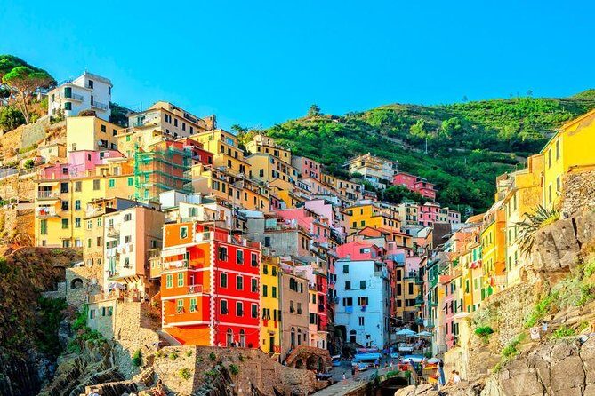 Exclusive Private Shore Excursion to Cinque Terre from La Spezia port - How the Tour Works in Practice