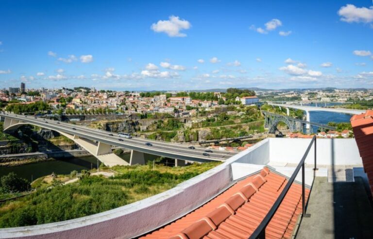Exclusive visit to the Geophysical Institute of Porto - Authentic Insights from Reviews