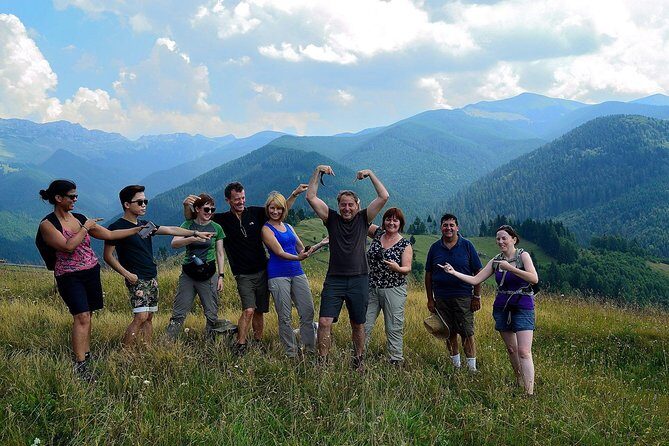 Excursión en Moeciu de Sus (recomendado para familias) con guía español nativo. - Discovering Moeciu de Sus: A Panorama of Transylvania