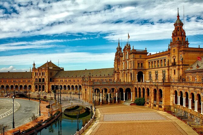 Excursion from Malaga to Seville with tickets to the Real Alcázar - Key Points: