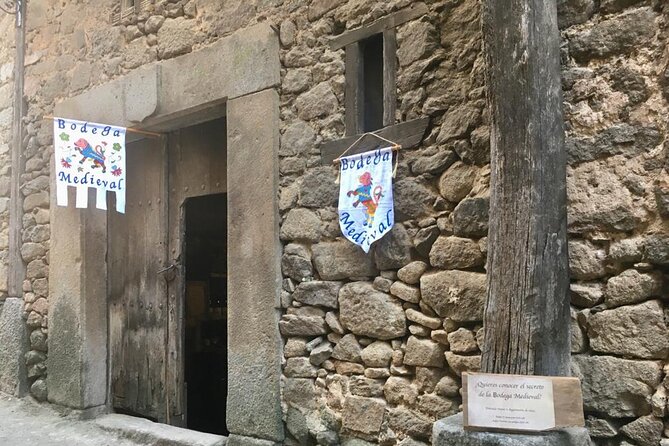 Experience with traditional winery tasting serrana s.XVI - The Guided Tour: History, Process, and Secrets