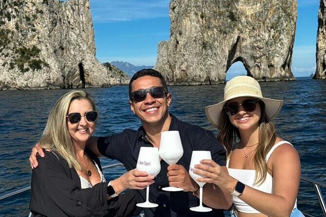 Explore Capri in 3 hours with Private Boat - What Sets This Tour Apart