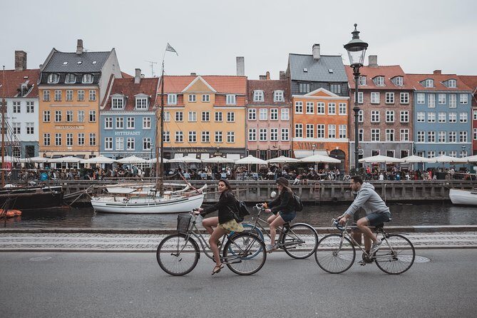 Explore Copenhagen in 60 minutes with a Local - Meeting Point and End Location