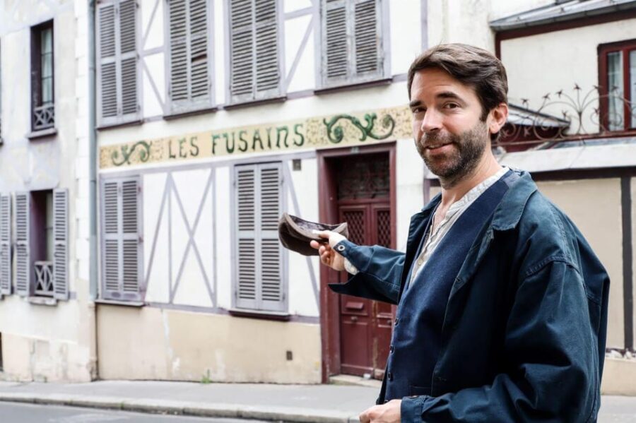 Explore Montmartre of the Impressionists with an Actor-Guide - Why the Actor-Guide Approach Works