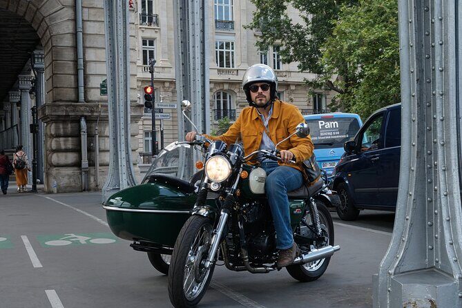 Explore Paris on a Side Car with a Local - Detailed Breakdown of the Itinerary