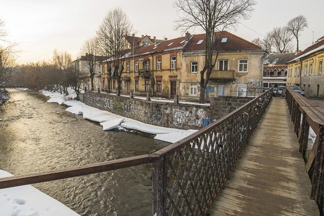 Explore Vilnius Art and Culture with a Local - The Story Behind the Statue