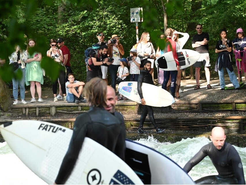 Exploring Munich by Pedicab: Premium Two Hour Tour - The English Garden: A Nature Escape