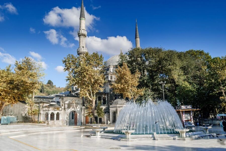 Eyüp Sultan Mosque and Eyüp District Istanbul Walking Tour - An In-Depth Look at the Tour