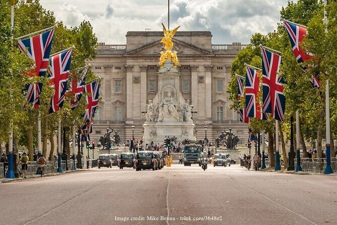 Family-Friendly Royal London: Private Full-Day Highlights Tour - Exploring London with a Private Royal Highlights Tour