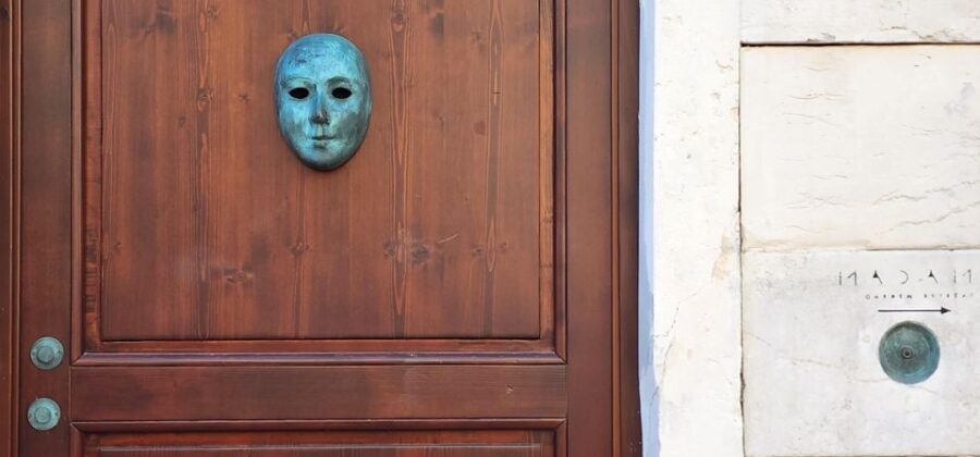 Family-friendly Treasure Hunt Photos Tour for Kids in Venice - Why the Photos and Interactive Elements Matter