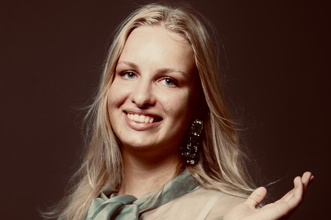 Fashion in Milan: the Model Experience - Exploring the Experience in Detail