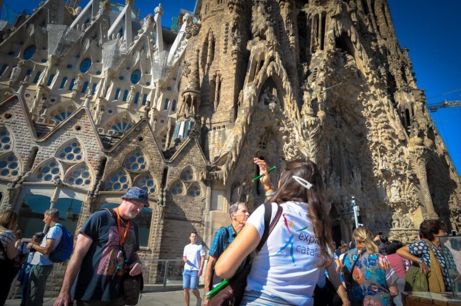 Fast Track: Sagrada Familia & Barcelona Full-Day Tour - How the Price Reflects the Experience