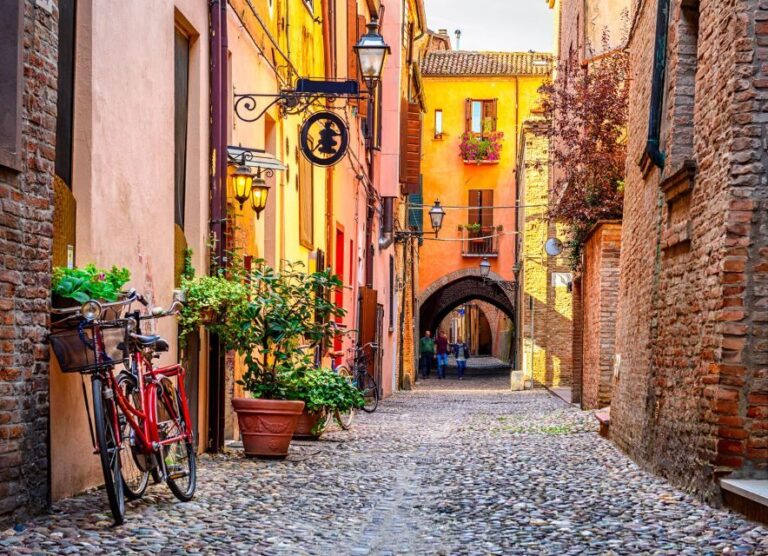 Ferrara: Guided City Highlights Walking Tour - What to Expect from the Itinerary