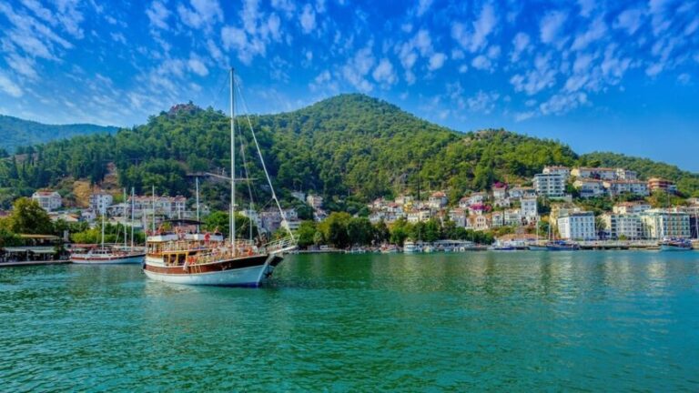 Fethiye: 12 Islands Boat Tour with Lunch and Hotel Pickup - What Sets This Tour Apart?