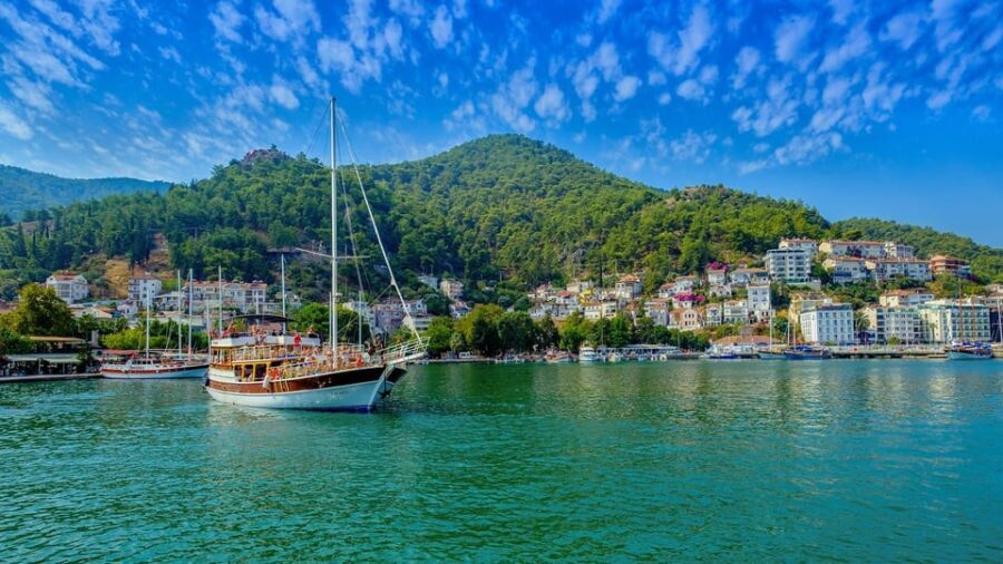Fethiye: 12 Islands Boat Tour with Lunch and Hotel Pickup - What Sets This Tour Apart?