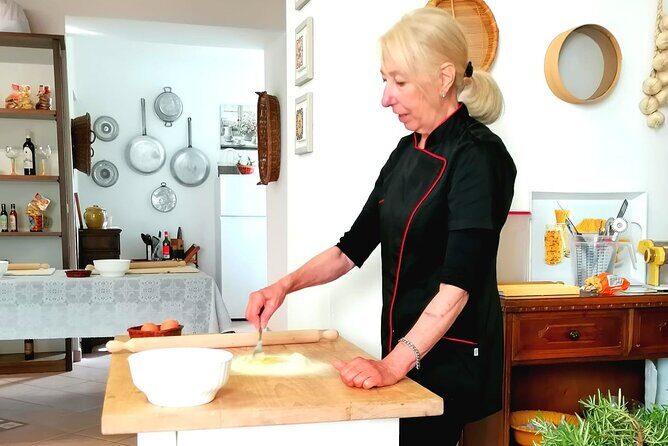 Fettuccine & Ravioli Class in Assisis Home-Style Cooking School - What the Experience Feels Like