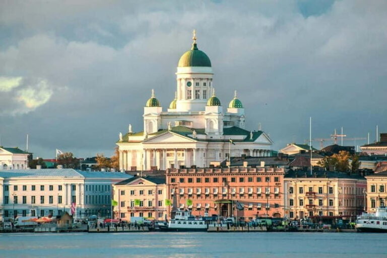 Finland: 7-Day Summer Trip with Helsinki and Lapland - Arriving in Kemi and the Glass Sea Villa