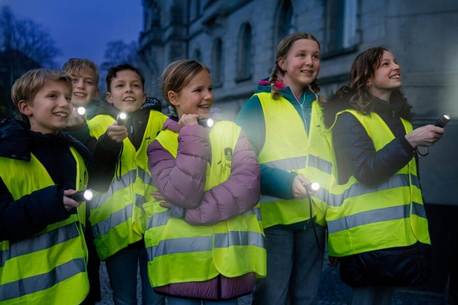 Flashlight tour for children/teenagers - The Practical Details: What You Need to Know