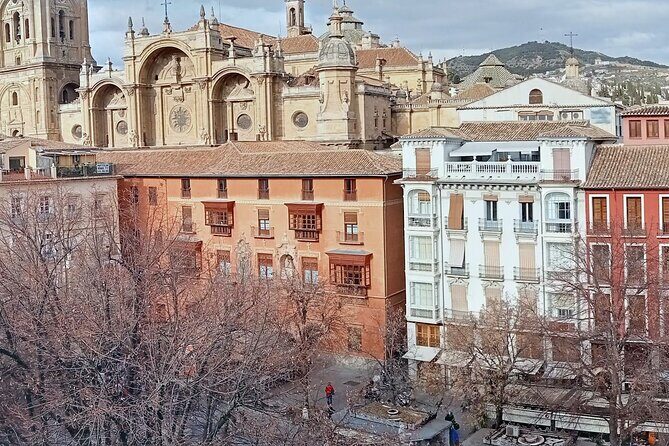 Flavors of Granada Walking Tour - Who Should Consider This Tour?