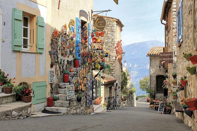 Flavors & Tastes of Provence , Shared & Guided 1/2 Day from Nice - Transport and Group Size: Why It Matters