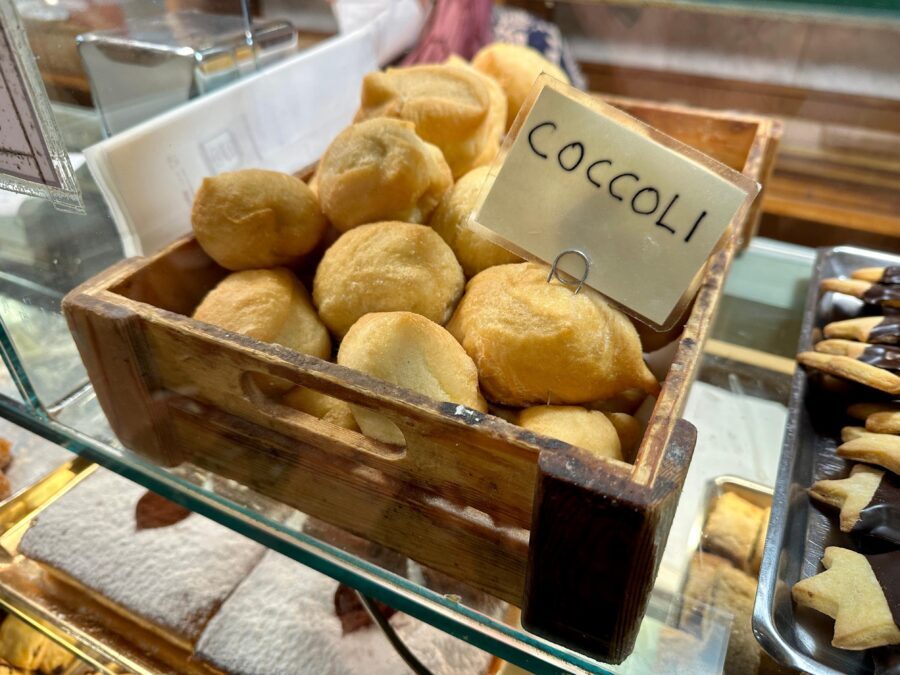 Florence: Duomo area Tasting Food Tour with Local Guide - Visiting the Farmers Market