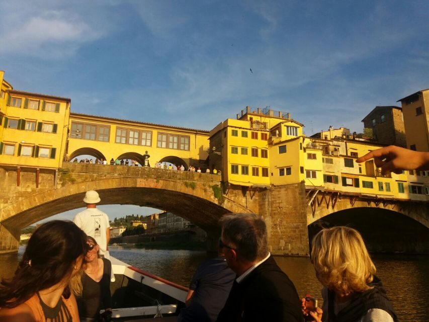 Florence: Guided Gondola Boat Tour with a Glass of Wine - The Itinerary Breakdown