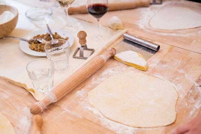 Florence Pasta Cooking Class with Tiramisu and Unlimited Wine - Authenticity and Cultural Insights