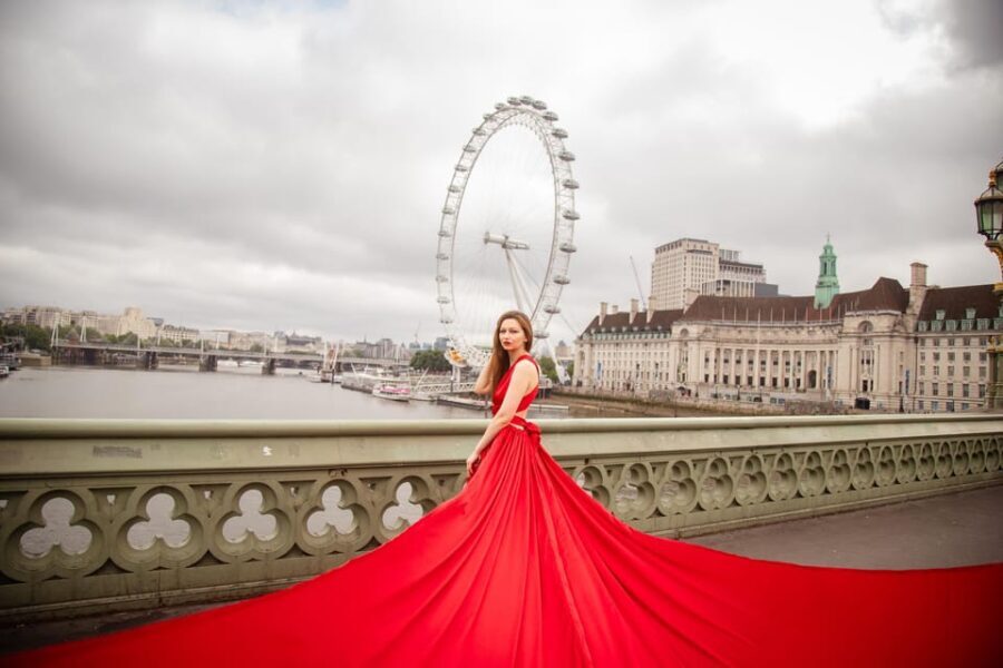 Flying dress professional photoshoot with pro photographer - Practical Details and Considerations