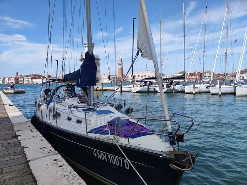 Food experience on a luxury sailing boat tour in Venice - Authenticity and Reviews from Past Travelers
