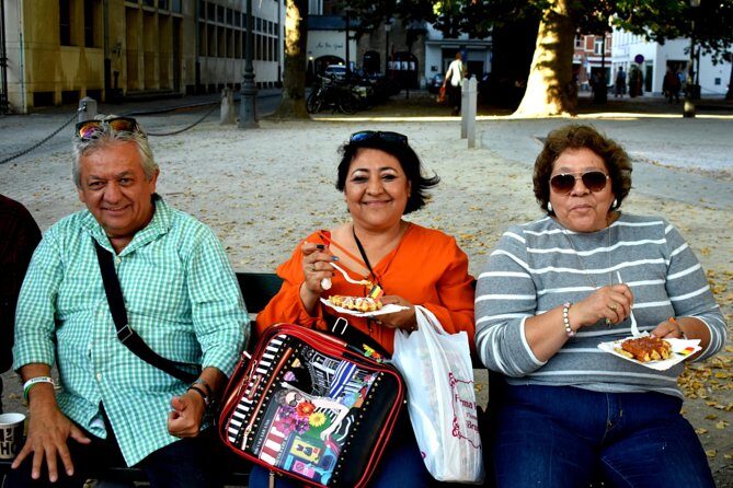 Food tasting & Historical walk - The Experience and What to Expect
