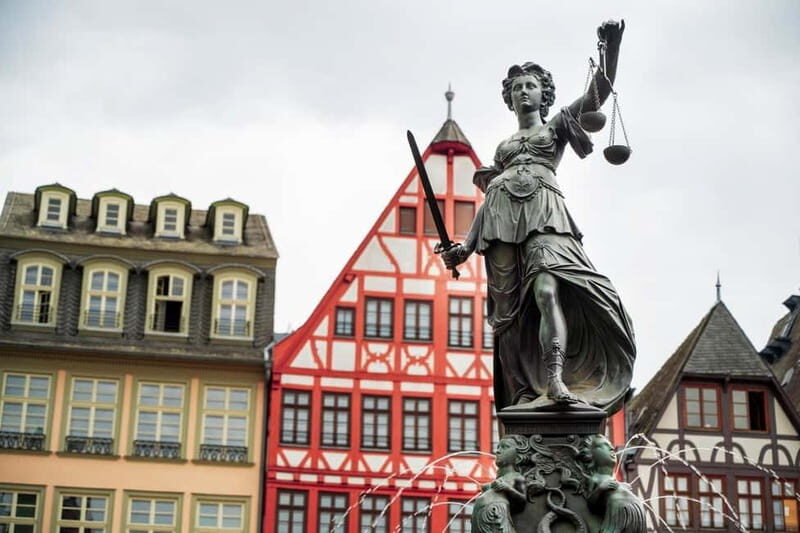 Frankfurt: 2-hour Best Intro Walking Tour with a Local - Exploring the Details