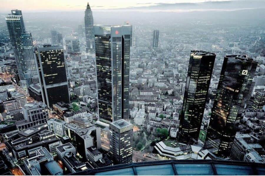 Frankfurt: Must-See Attractions Walking Tour with a Guide - Thorough Breakdown of the Tour