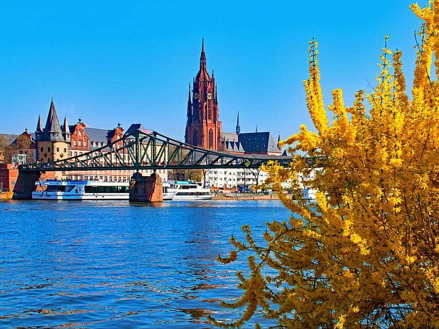 Frankfurt: Walking tour in German in private - just for you and your friends - In-Depth Look at the Tour