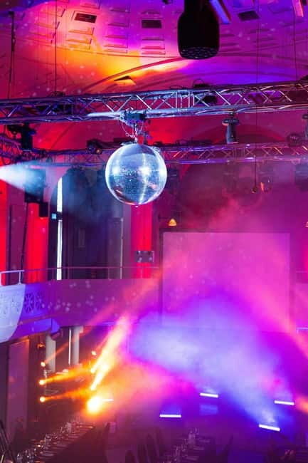 Frauenbad Heidelberg: Magic Dinner with Chris Stark (DE & EN) - Who Should Consider This Experience?