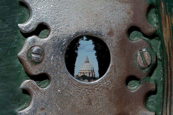 Free Urban Trekking with an Archaeologist - The Experience and Price