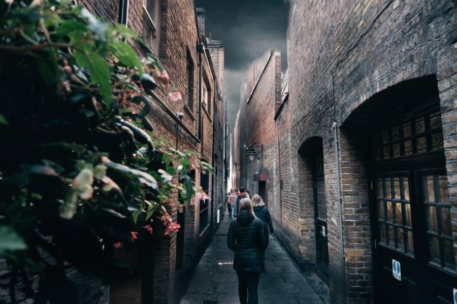 French Language: Original Harry Potter Walking Tour - What To Expect at Each Stop