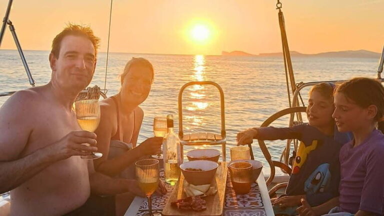 From Alghero: sunset sailing tour - Onboard Experience