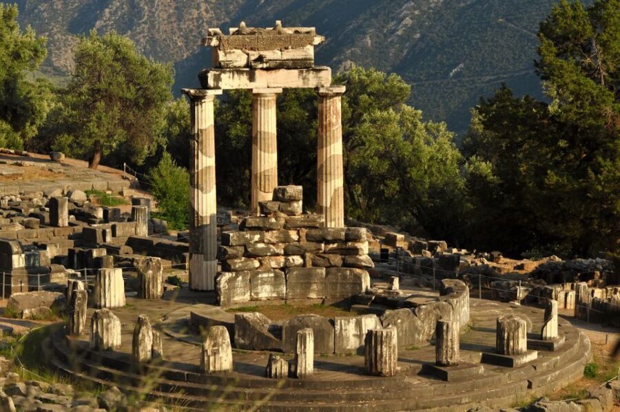 From Athens: 4-Days Classical Tour with Meteora - Day 3: Delphi to Meteora