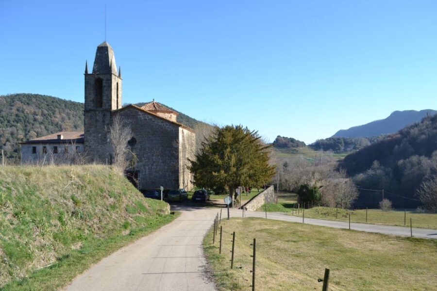 From Barcelona: Medieval Villages and Volcanic Hiking Tour - Why This Tour Is a Great Choice